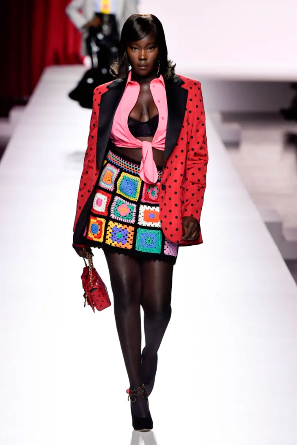 Moschino: verão 2024 celebra os 40 anos da marca