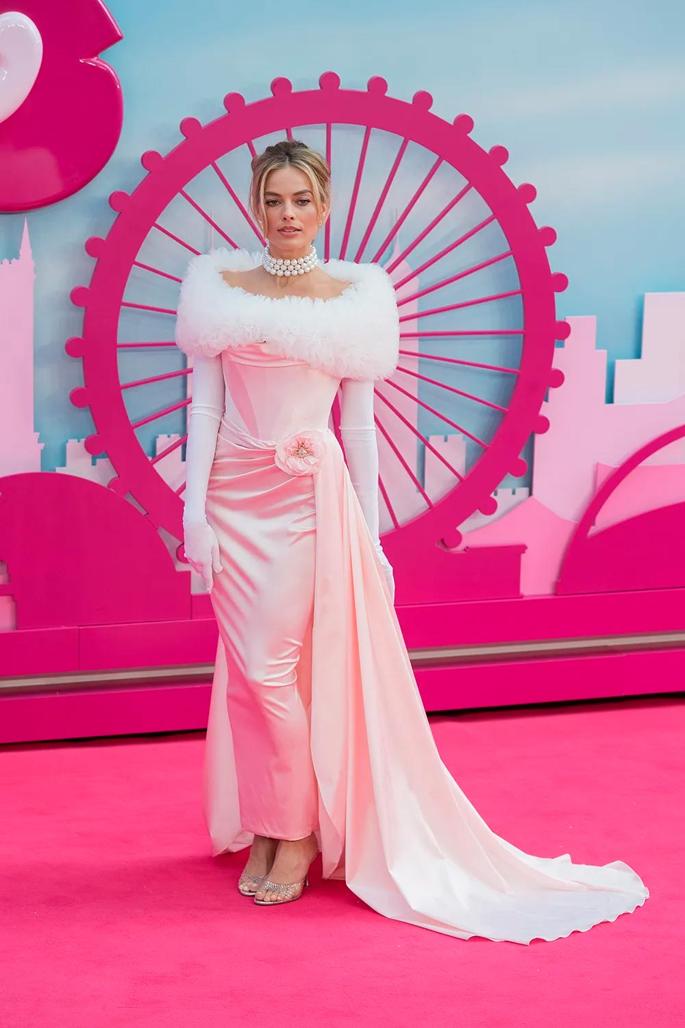 Margot Robbie lidera a lista de moda do Google em 2023 - CHNews
