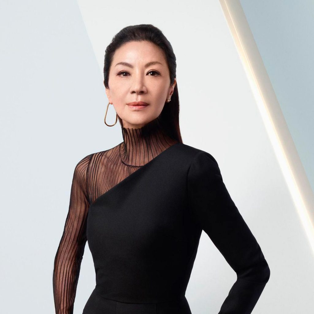 Michelle Yeoh é o novo rosto da Helena Rubinstein - CHNews
