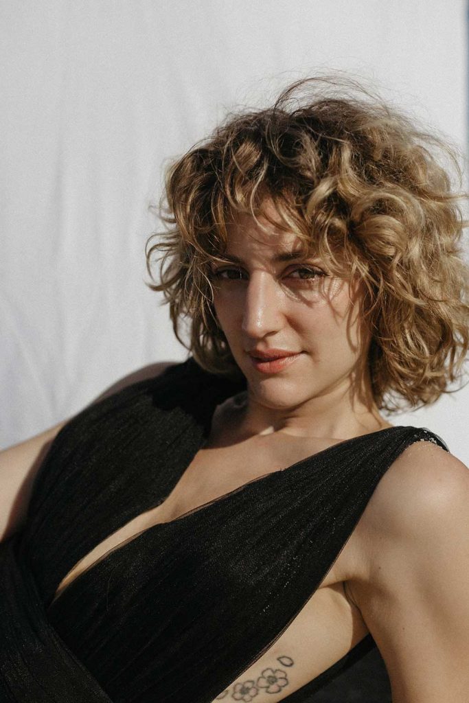 Francesa Alli Willow desponta como atriz e roteirista no Brasil - CHNews