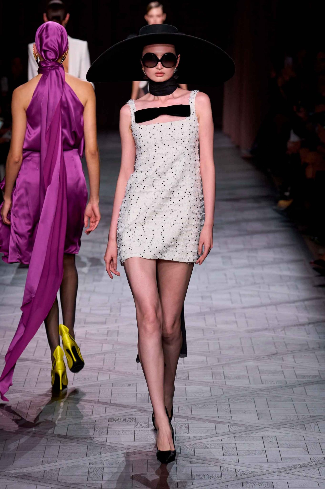 Harris Reed injeta sensualidade no verão 2025 da Nina Ricci - CHNews