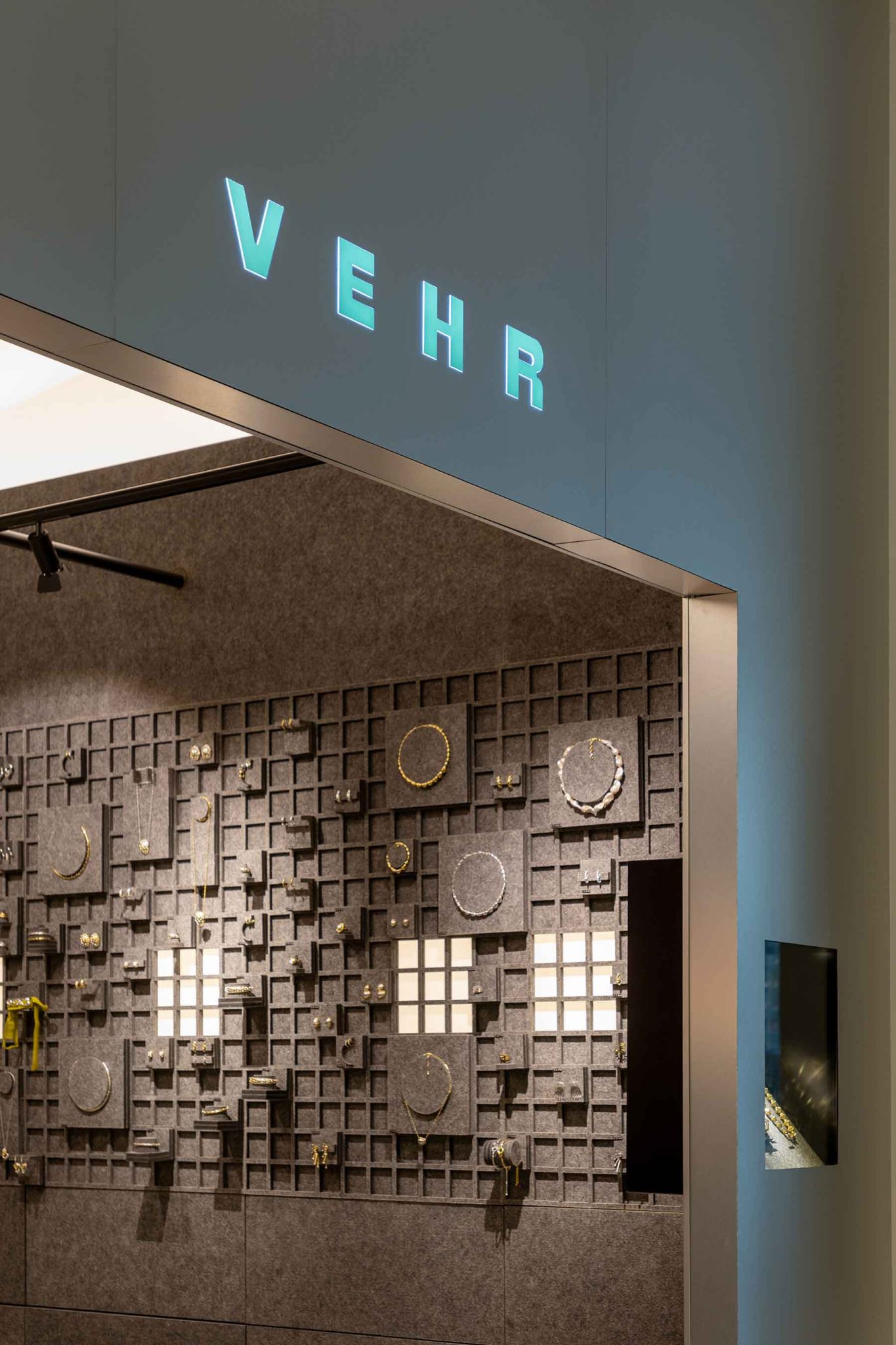 Vehr inaugura loja no JK Iguatemi - CHNews