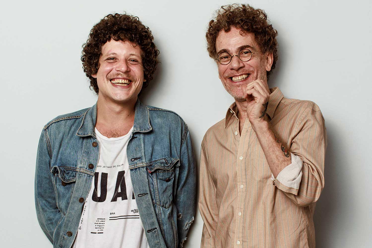 Chico Chico, filho de Cássia Eller, e Nando Reis tocam juntos no Coala ...